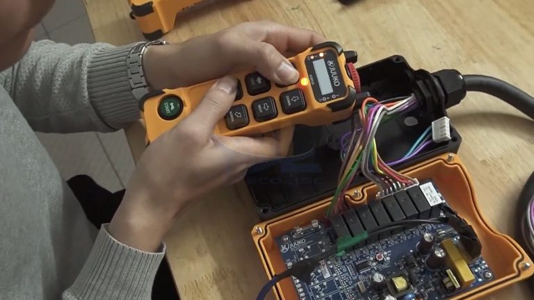 Tìm hiểu 2 cách kết nối tay bấm điều khiển từ xa với bộ thu Juuko K600.