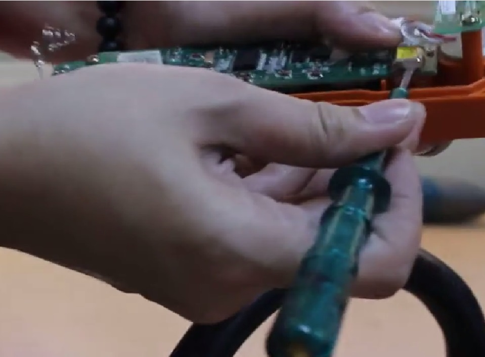 Cách thay thế tay bấm điều khiển từ xa Saga1-L10 cho cầu trục