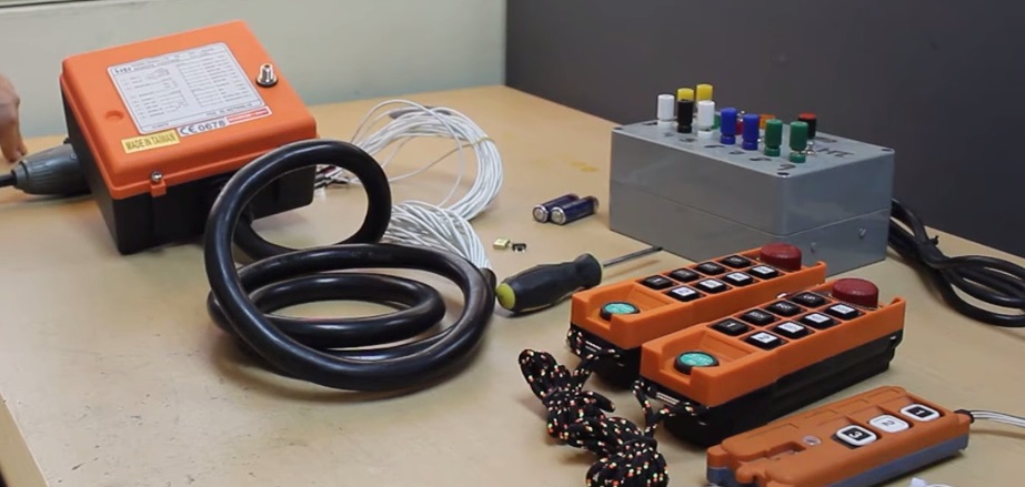 Cách thay thế tay bấm điều khiển từ xa Saga1-L10 cho cầu trục